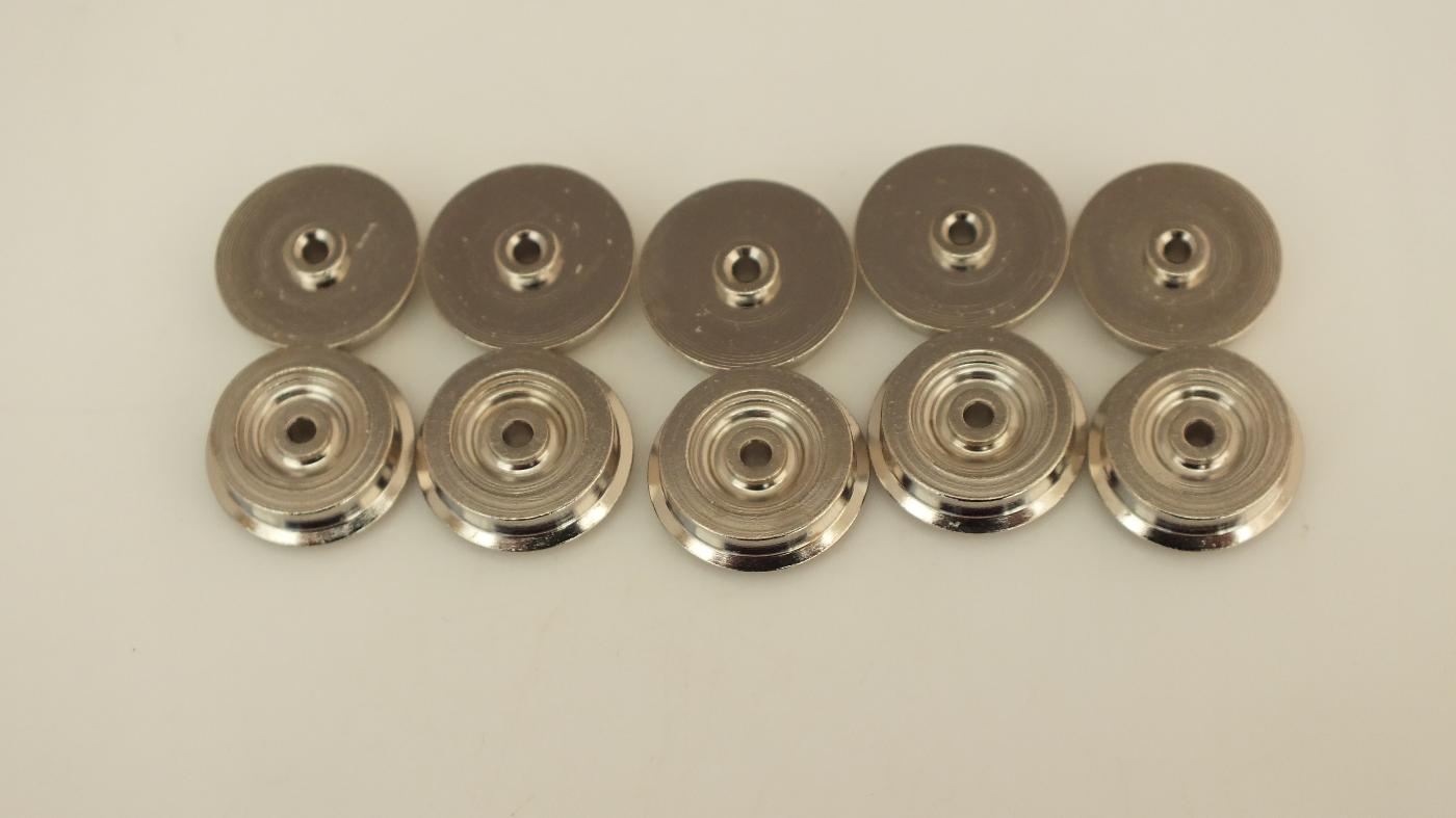 S2386/10. HORNBY TRIANG SMALL SEMI FLANGED RINGFIELD WHEELS P7A